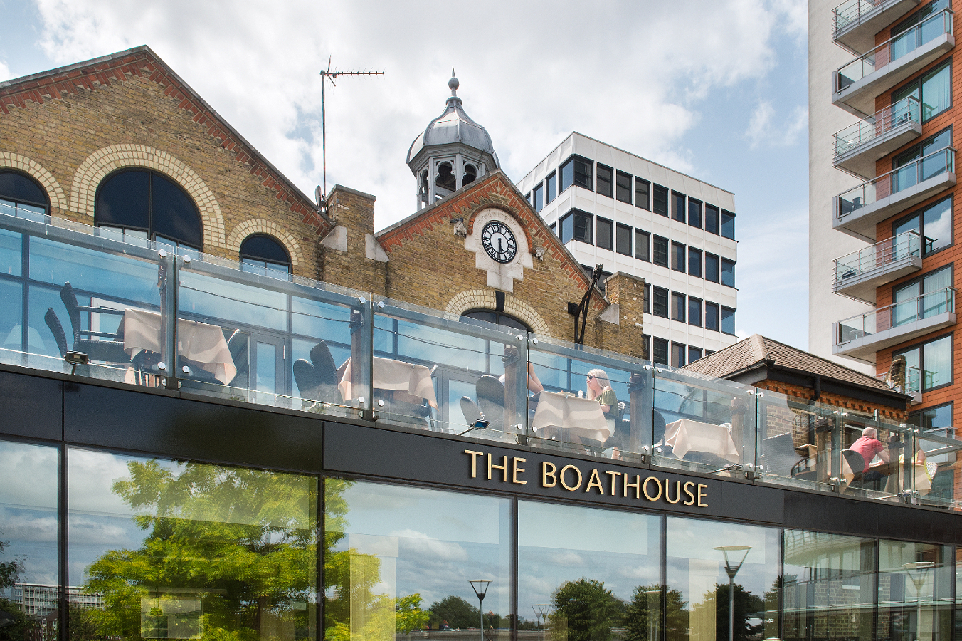 A Guide to Nightlife in Putney - Positively Putney